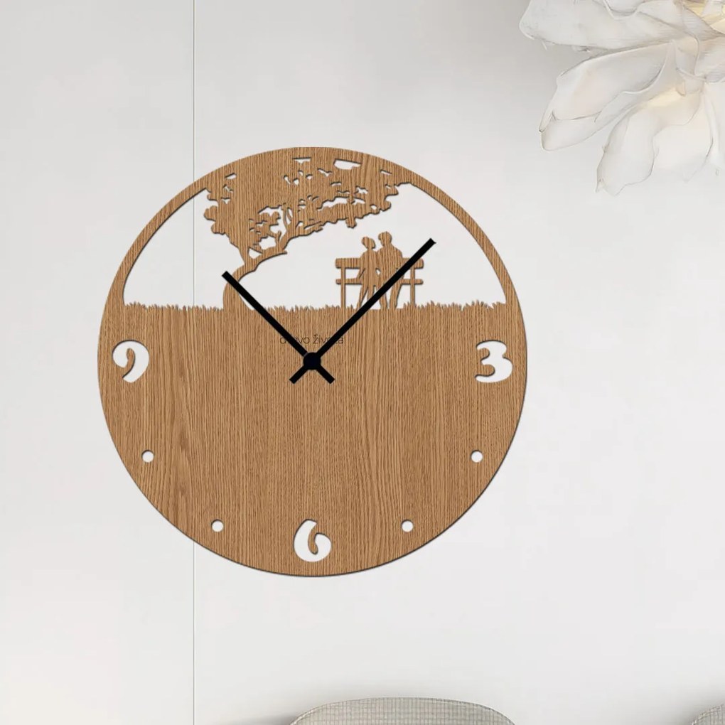 dřevo života Nástěnné hodiny SETKÁNÍ Zvolte barvu dekoru: Horský dub, Velikost hodin: 40x40