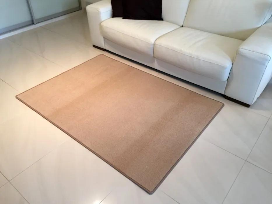 Kusový béžový koberec Eton 1 m2 s obšitím