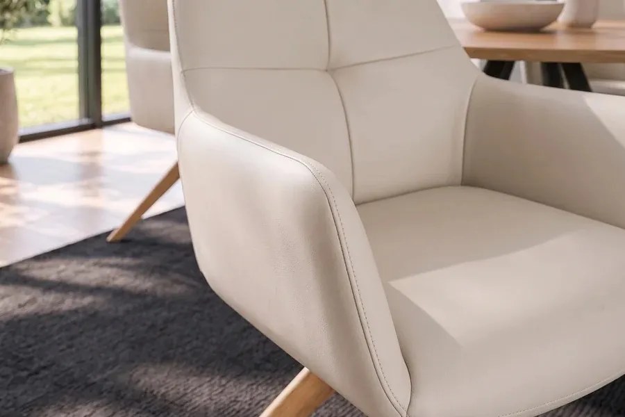 Designová otočná židle Devassy béžová kůže / dub