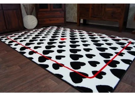 koberec SKETCH F755 krém/ černá srdce velikost 180x270 cm | krásné koberce cz