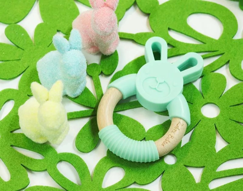 Bo Jungle kousátko B-Teether Animal wood pink Rabbit