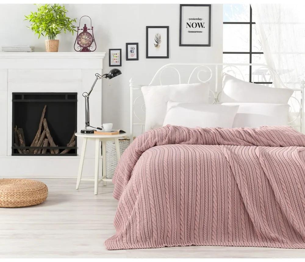 Pudrově růžový přehoz přes postel Camila, 220 x 240 cm | BIANO