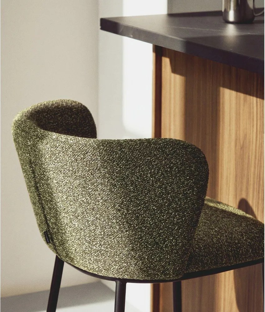 Tmavě zelená čalouněná barová židle (výška sedáku 65 cm) Ciselia – Kave Home