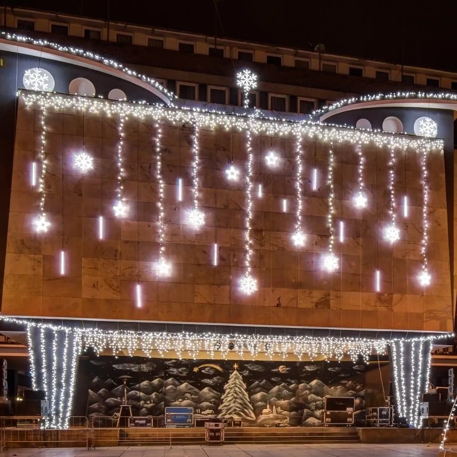 Easy Fix venkovní LED rampouchy světelné, 300 × 90 cm, teple bílá, 174 diod, černý kabel, IP67, prodlužovací
