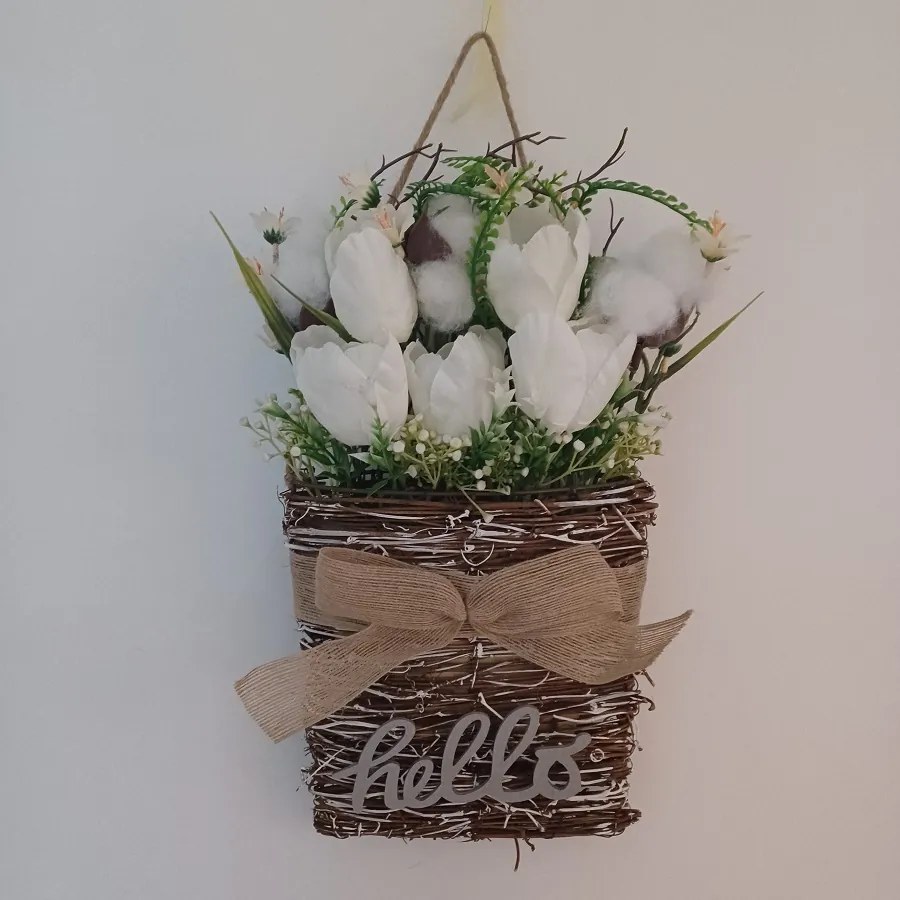 Jarní dekorace bílé květiny 23 × 40 cm, proutí a plast, IP44, venkovní