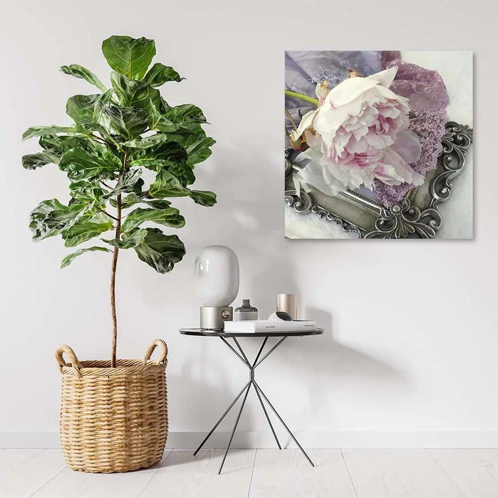 Gario Obraz na plátně Ruže na zrcadle Rozměry: 30 x 30 cm