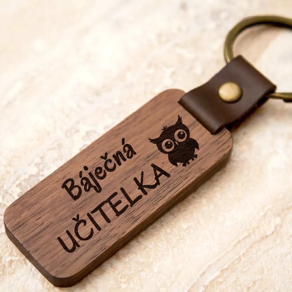 Ahome CZ Krásná dřevěná klíčenka - Báječná učitelka