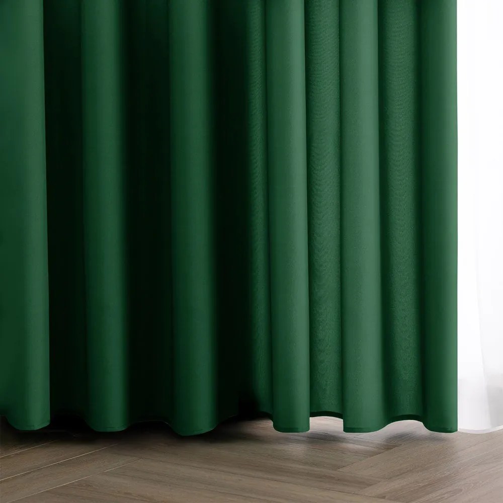 Tmavě zelený dimout závěs 200x250 cm Carli – Restilo