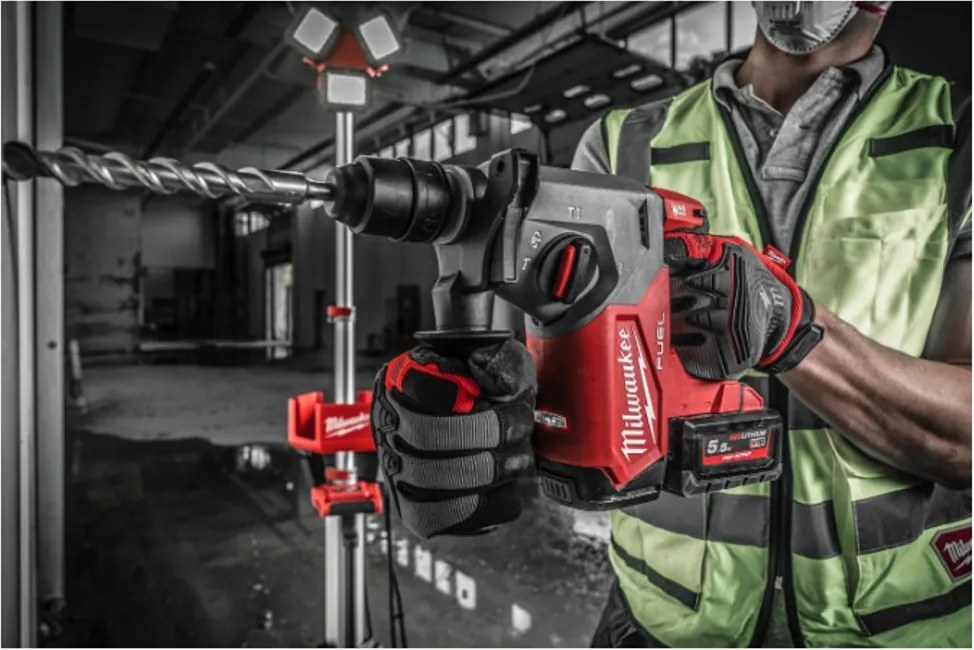 Aku kombinované kladivo Milwaukee M18 FHX-0X