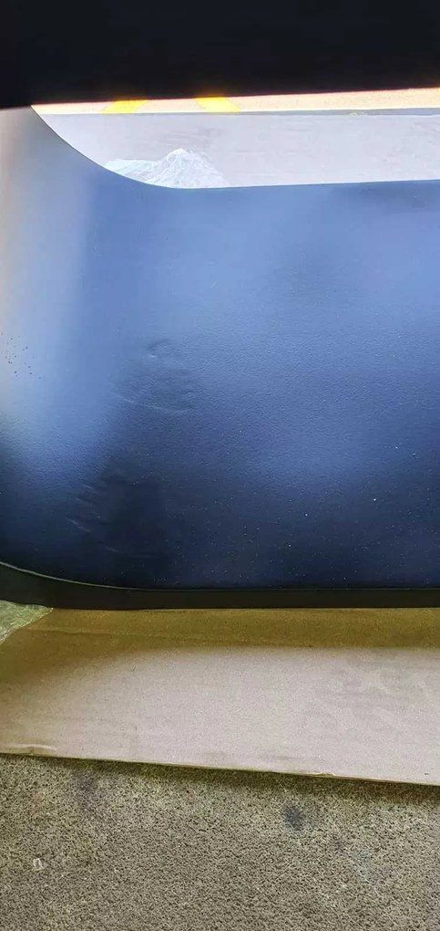 LuxuryForm DESIGN Konferenční stolek DECO 120 × 79 cm – bílý, černá podnož - II.jakost