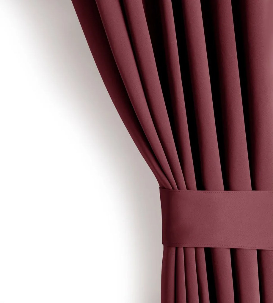 Závěs AmeliaHome Blackout s průchodkami 140x245 vínový