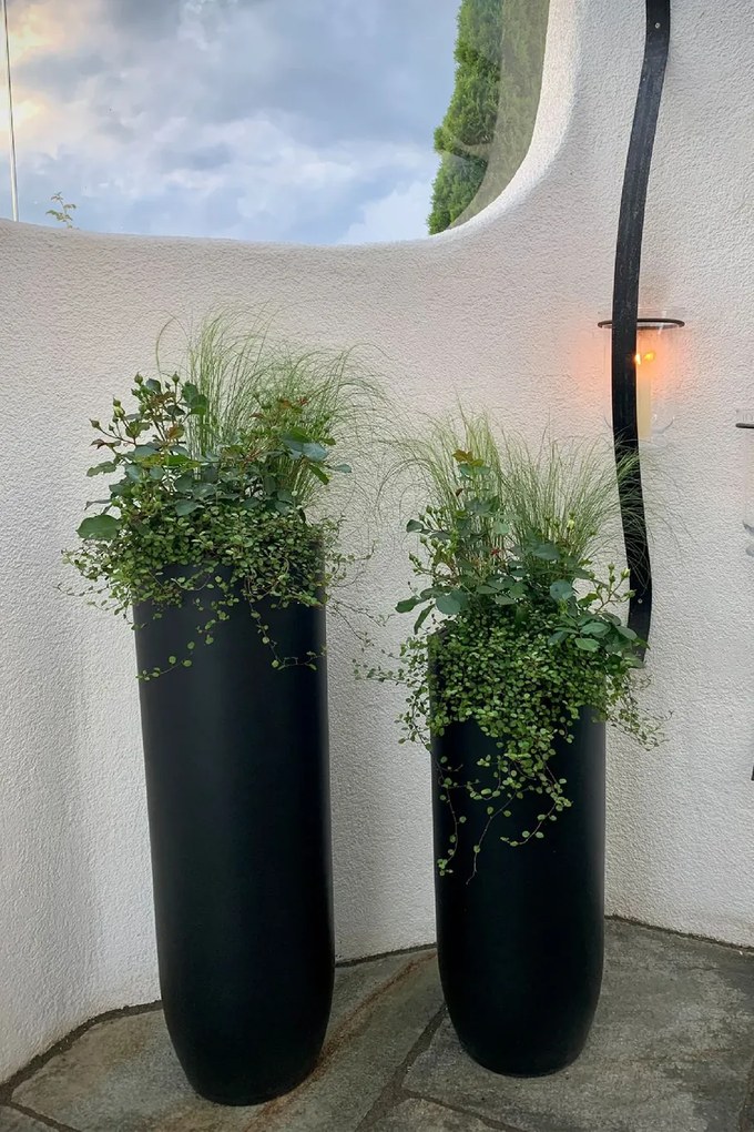 Květináč SOLERIO, výška 80 cm, sklolaminát, černá