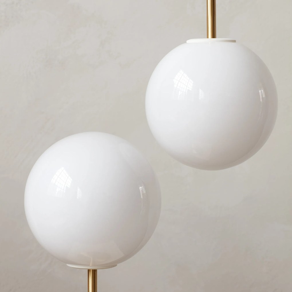 Stolní lampa TR, Brushed Brass, Matt Opal – AUDO COPENHAGEN