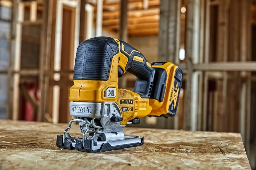 DeWalt DCS334NT