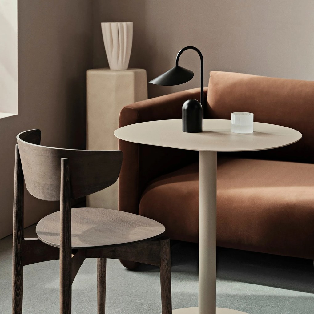 FERM LIVING Jídelní židle Herman Wood, Dark Beech