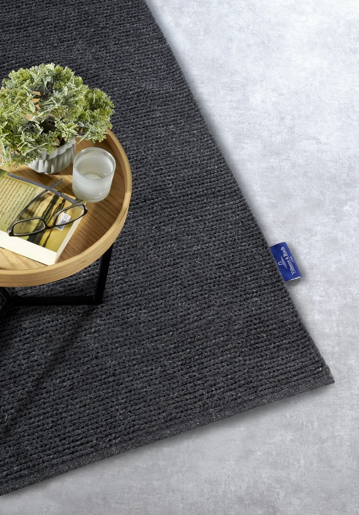 Villeroy & Boch Běhoun 106051 Anthracite, 80x200, šedá, ložnice