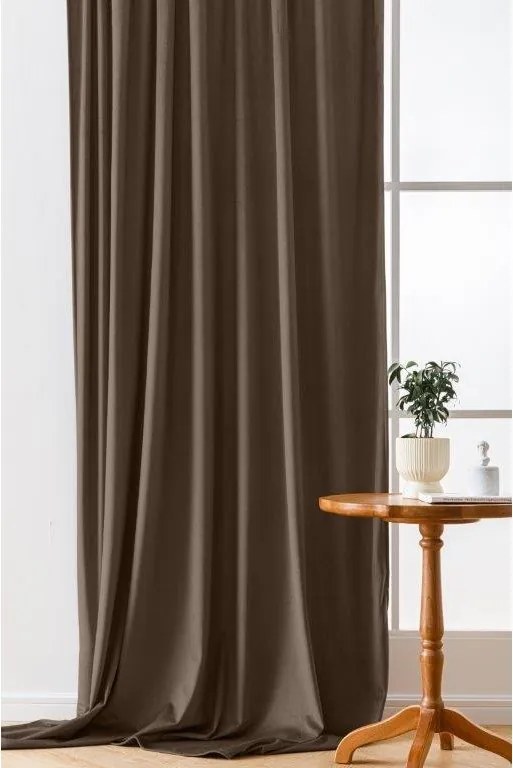 Hnědý zatemňovací závěs VELVET 140x270 cm Zavěšení: Řasící páska