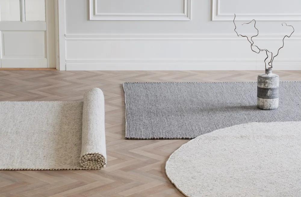 Šedý ručně vázaný koberec Rowico Zell,  340 cm