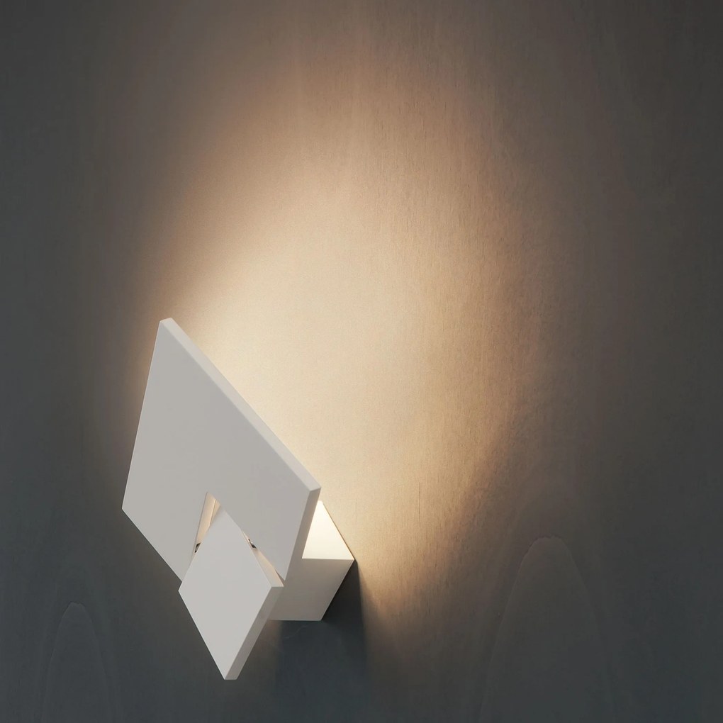 Lodes 146010 Puzzle Twist, nástěnné svítidlo pro nepřímé osvětlení, 18W LED 3000K stmívatelné, výška 25,5cm