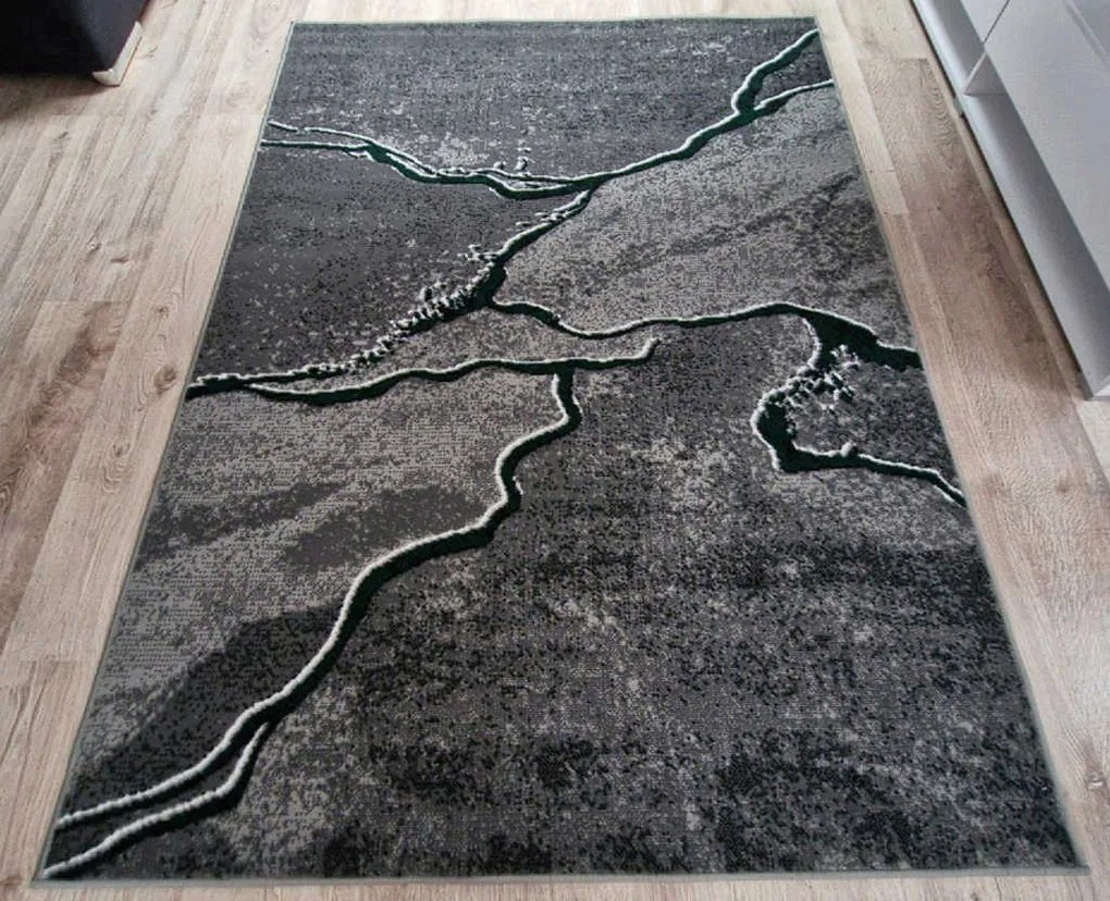 HU Šedý abstraktní obdélníkový koberec NEW IDEA 90321-0574  s imitací mramoru se zelenými žilkami Rozměr: 50x80 cm