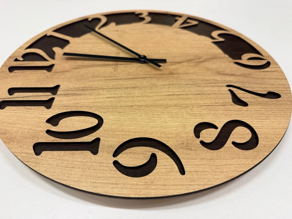 dřevo života Nástěnné hodiny CLOCK Zvolte barvu dekoru: Wenge, Zvolte velikost hodin (cm): 40x40, Barva ručiček: Stříbrné