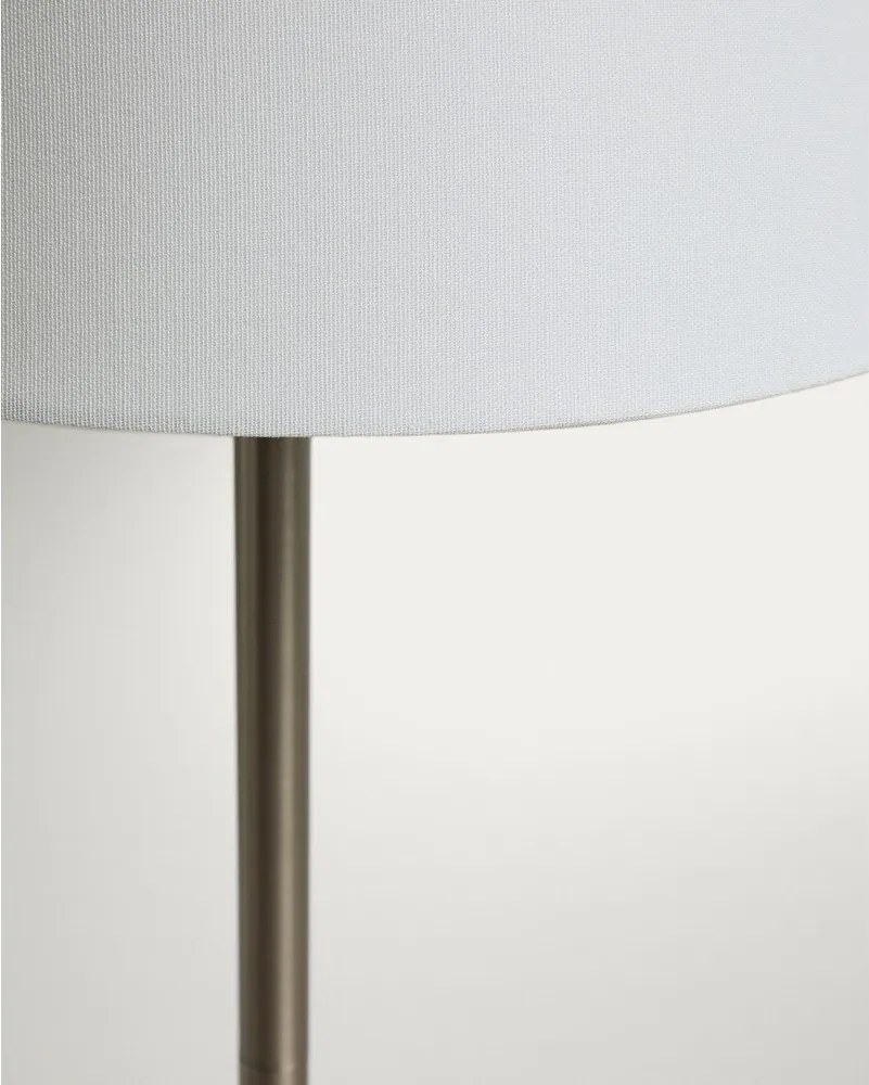 Stojací lampa ve stříbrné barvě s textilním stínidlem (výška 153 cm) Navat – Kave Home