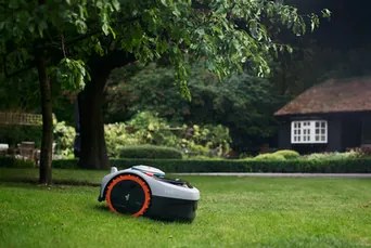 Bezdrátová autonomní robotická sekačka SEGWAY I105E 500m2