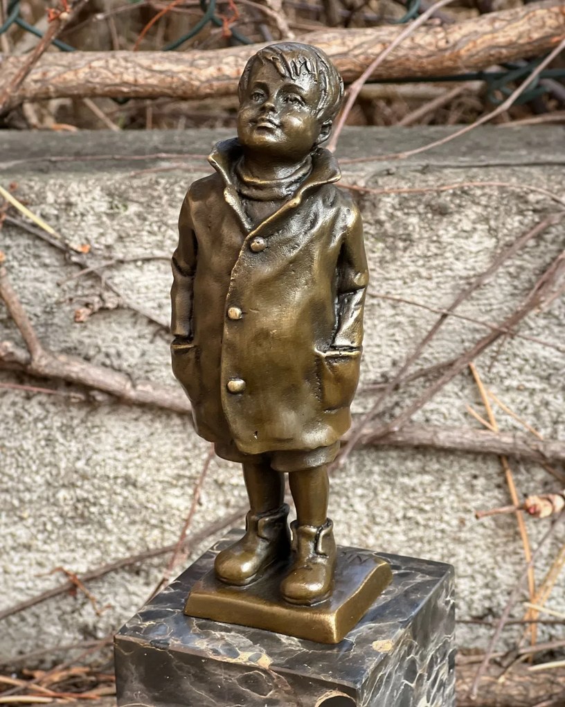 Bronzová soška socha - Chlapa