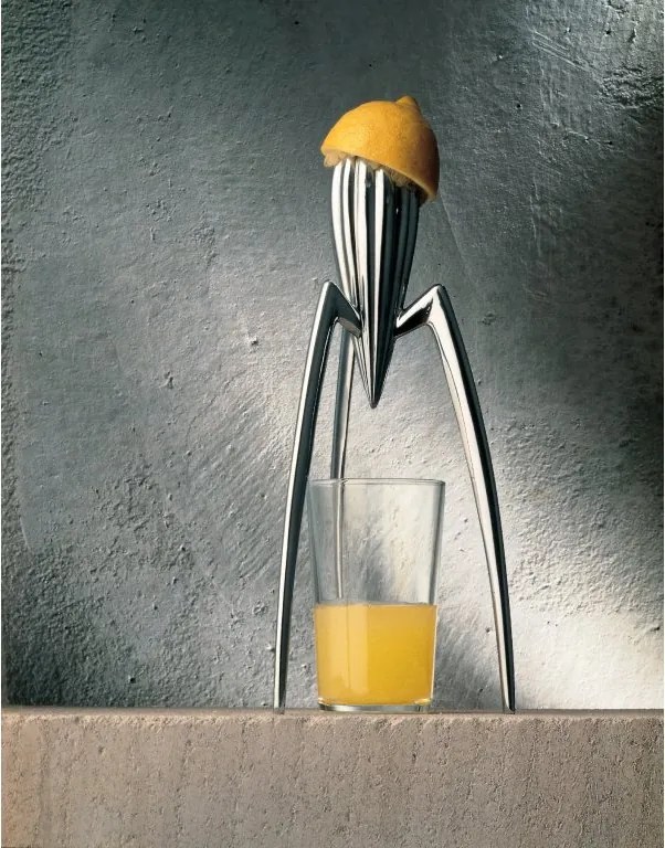 Odšťavňovač citronů "Juicy Salif" - Alessi
