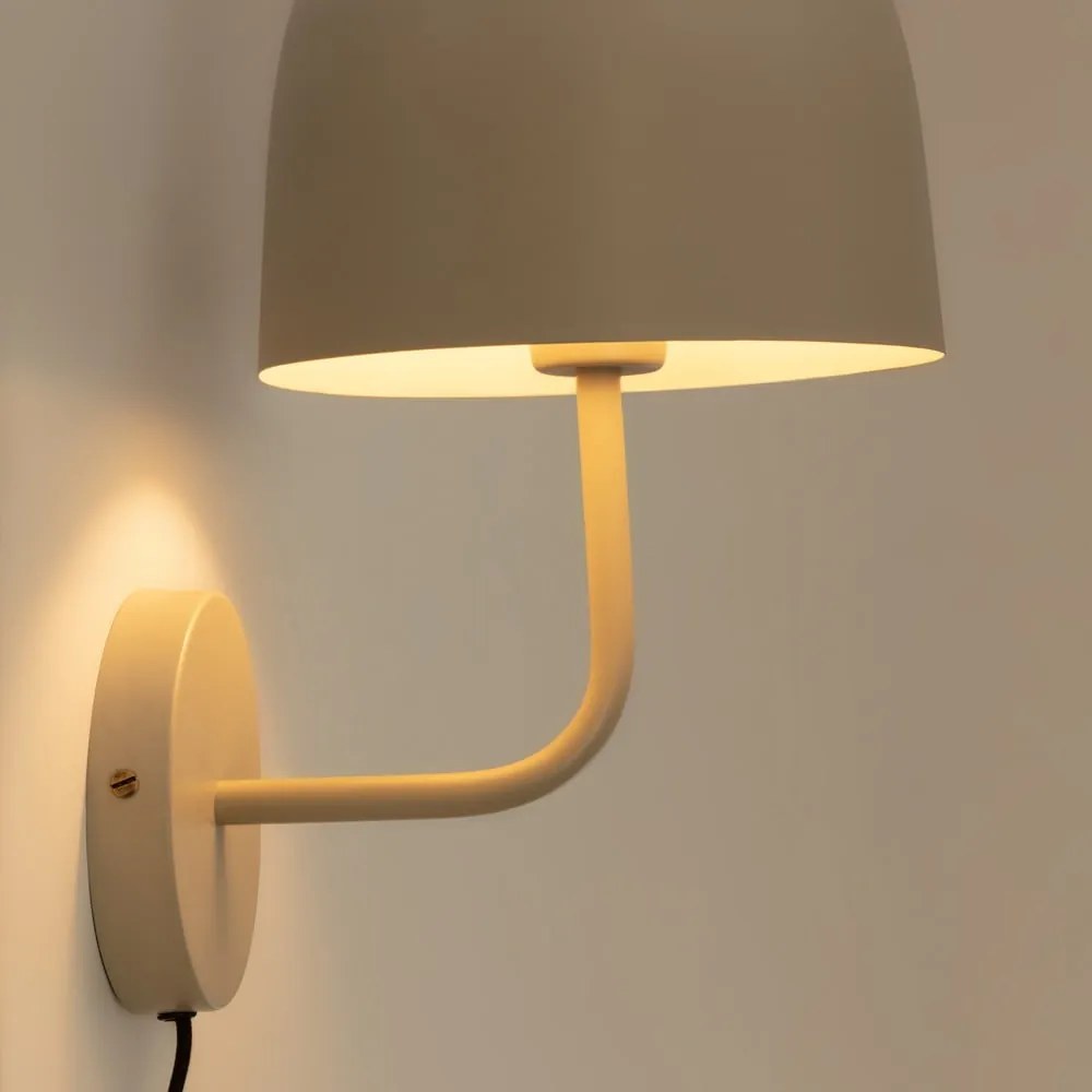 Béžová nástěnná lampa Kave Home Alish