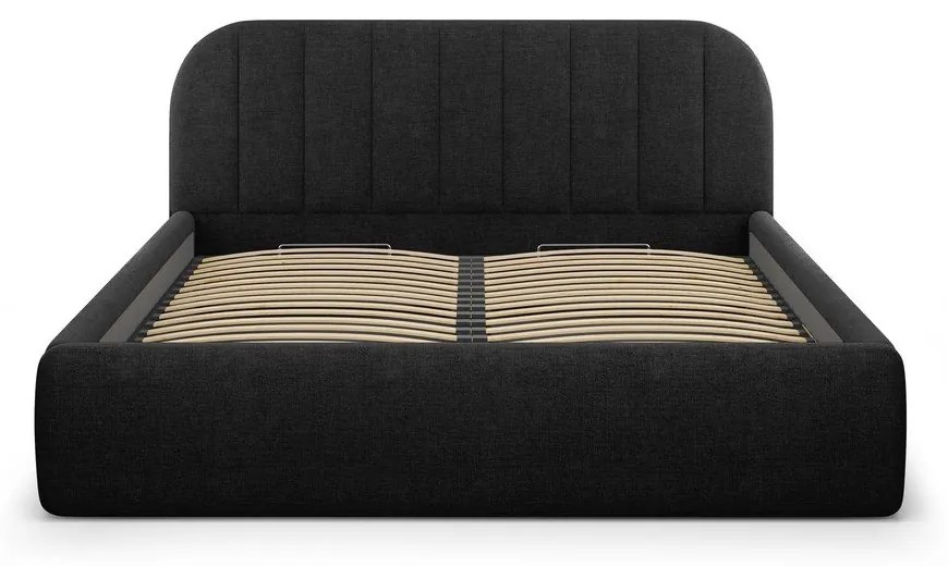 Černá čalouněná dvoulůžková postel s úložným prostorem s roštem 160x200 cm Juno – Windsor &amp; Co Sofas