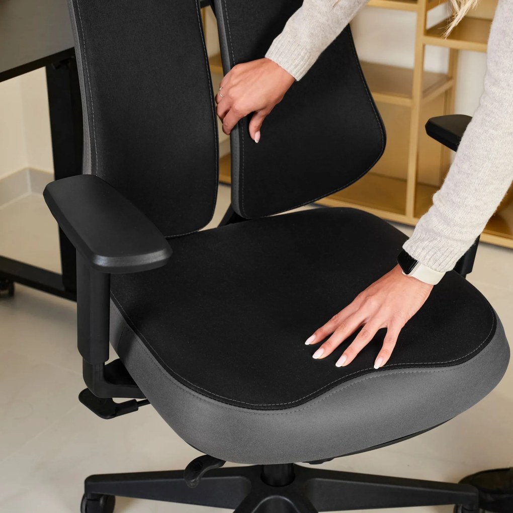 Ergonomické křeslo Loano – Černé