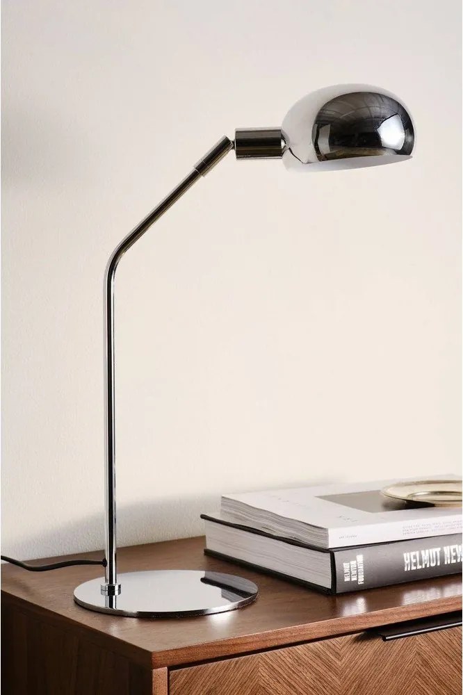 Ocelová stolní lampa s ohybatelnou konstrukcí v leskle stříbrné barvě (výška 59 cm) Lincon – Jotex