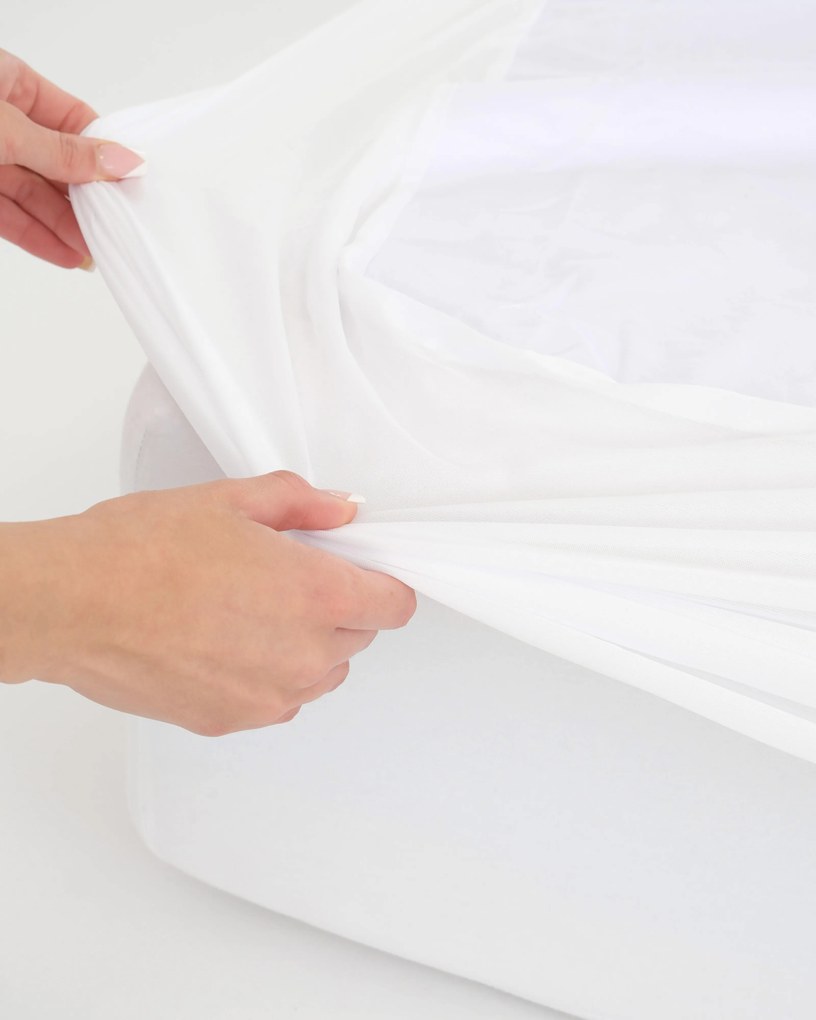 Nepropustné prostěradlo mikroplyš 160 × 200 cm - bílé