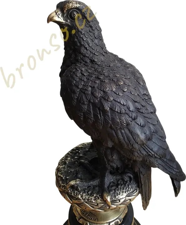 Orel na mramorovém podstavci – signovaný bronz A. Thorburn, francouzská sběratelská socha