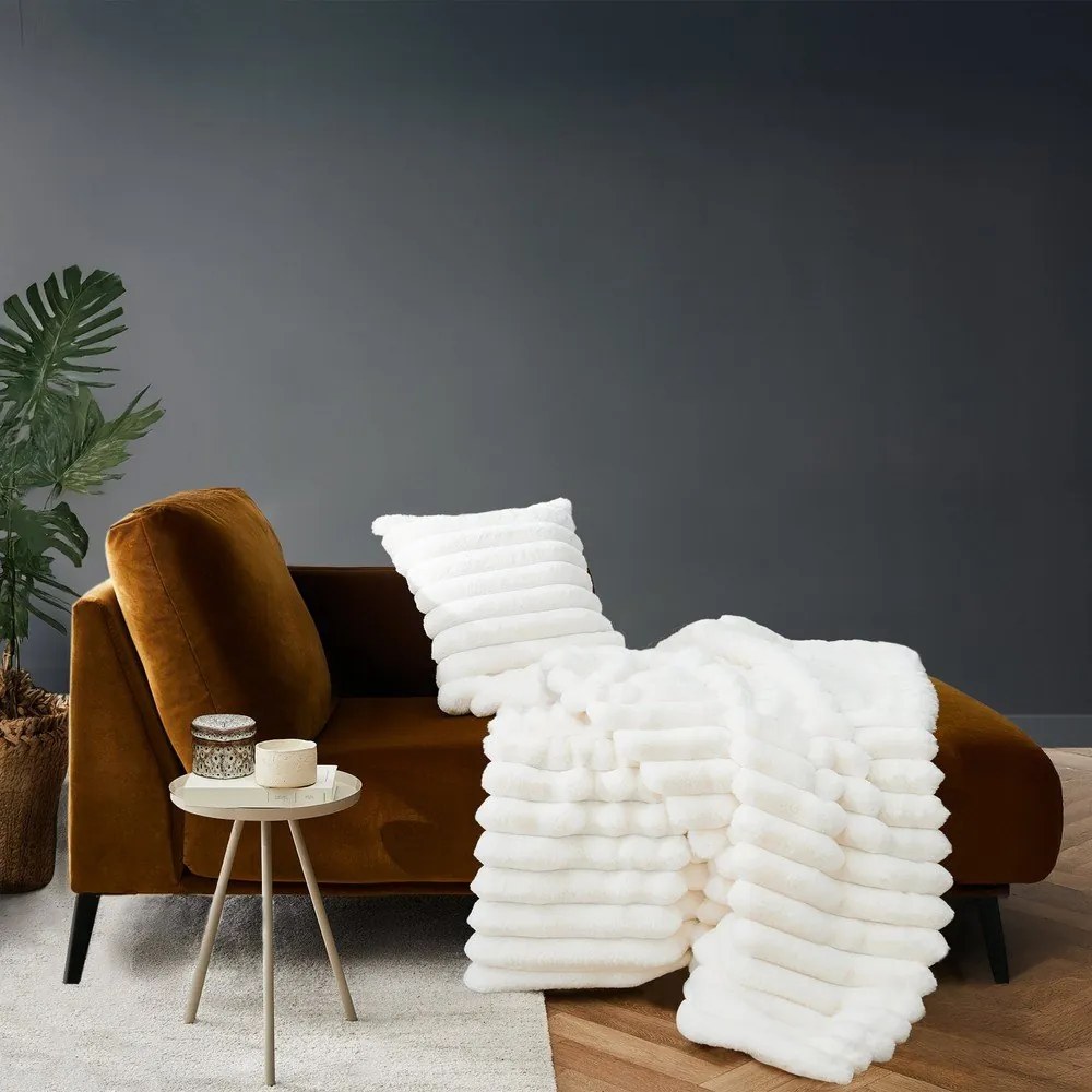 Krémová deka z mikroplyše 180x220 cm Boudoir – douceur d'intérieur