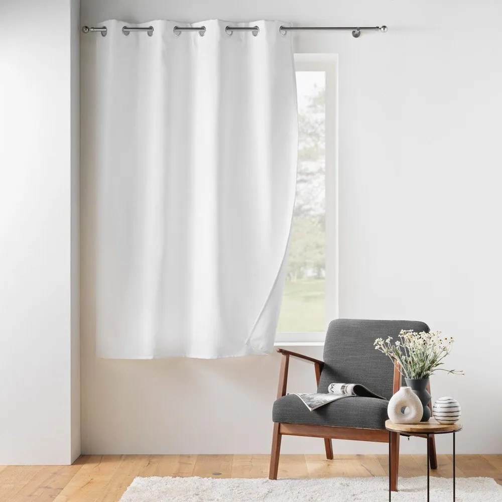 Bílý termo/odhlučňovací závěs z mikrovlákna 135x180 cm Micropolar – douceur d'intérieur