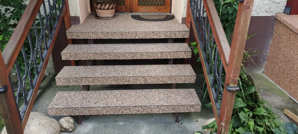 Báča Beton Kamenný koberec na stěnu Arabescato Frakce: Střední (1 – 4 mm), vydatnost setu 3,5 m², Doporučené použití v: interiéru - akrylátové pojivo
