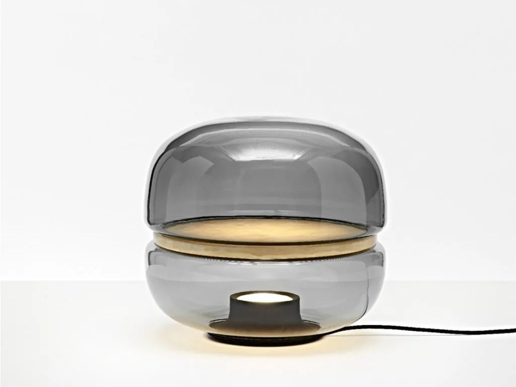 Brokis Macaron, skleněná stolní/stojací lampa, O 400 mm Barva skla: Amber - transparentní sklo, Základna: Dub evropský - bíle mořený, Disk: Onyx bílý