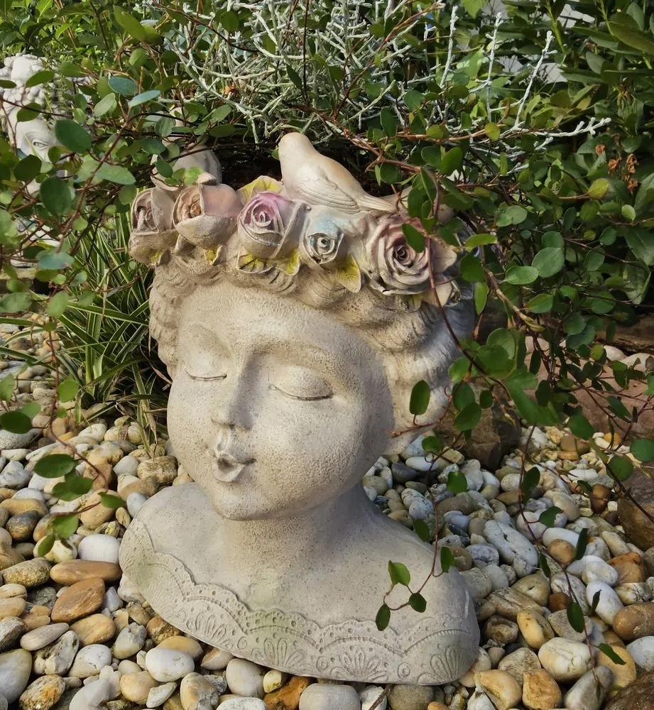 Šedý antik květináč hlava ženy s růžemi a ptáčky - 22*20*26 cm