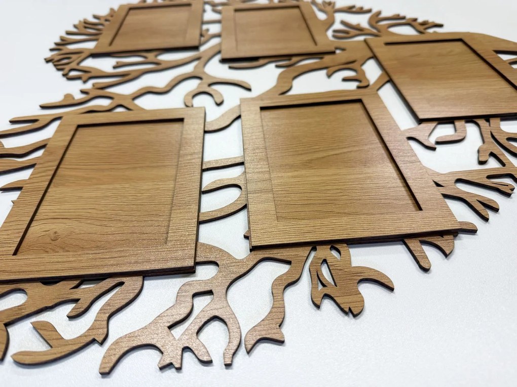 dřevo života Dřevěný fotorámeček Srdcový strom Zvolte barvu dekoru: Ořech, Zvolte velikost celého fotorámečku (cm): 75x75, Zvolte velikost fotografie (cm): 13x18