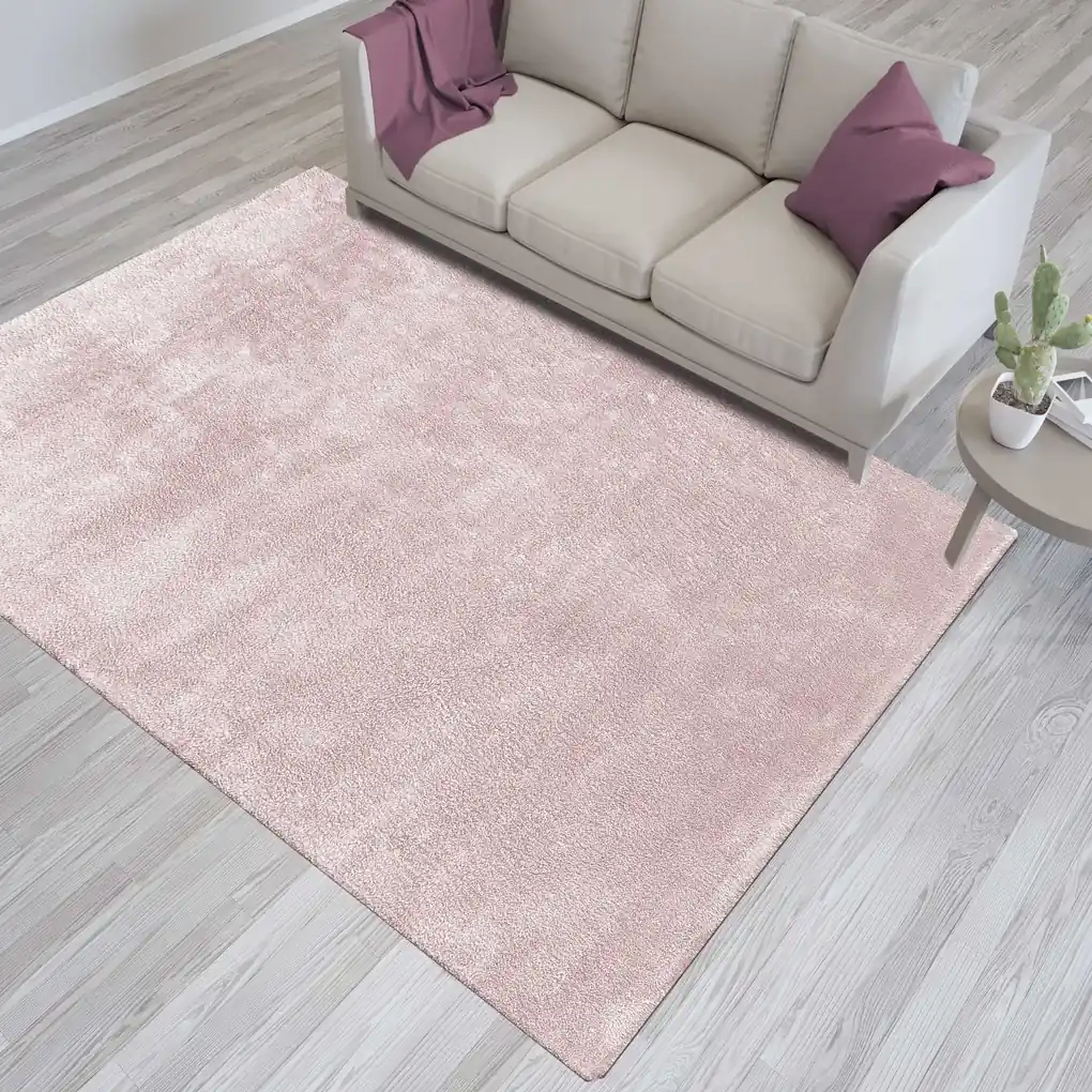 Růžový koberec s vyšším vlasem | BIANO