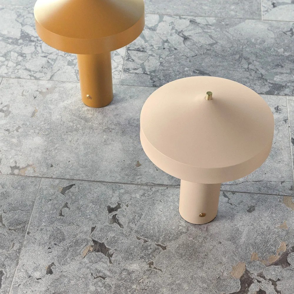 Taupe kovová stolní lampa (výška 41 cm) Hatto – OYOY Living Design