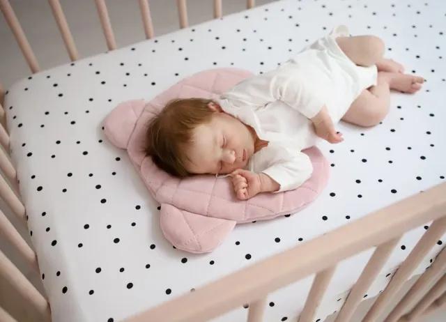Sleepee Sametový polštář ve tvaru medvídka ROYAL BABY růžový