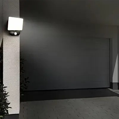 Solight LED reflektor Quick se sensorem černá / 10W / 850lm / 4000K /
