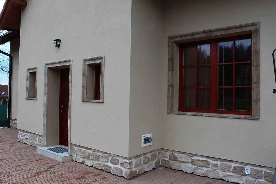 Kamenný obklad, Z BETONU, Limestone Opuka Champagne, světle šedá, 100 - 500 x 150 - 270 mm, tloušťka 20 - 60 mm, 0.5 m2