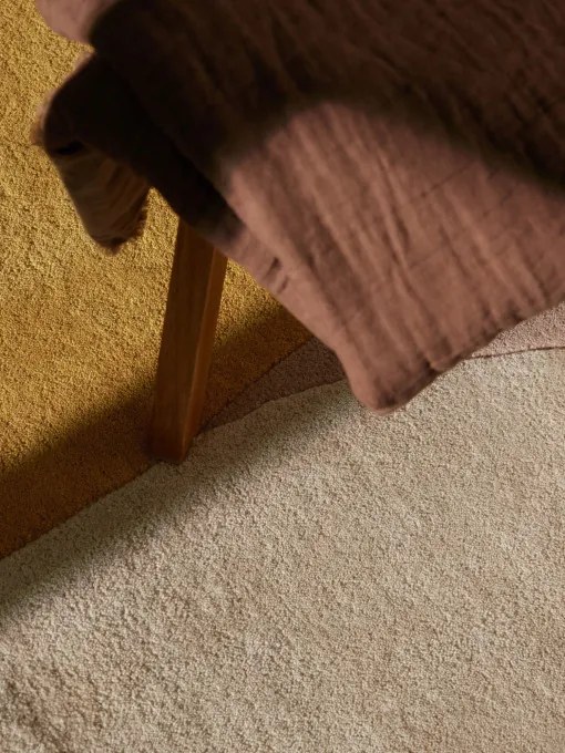Koberec Ted Baker Westminster Cecil béžový / vícebarevný kruh