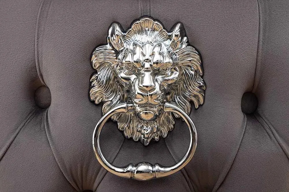 Designová barová židle Queen Lví hlava šedý samet