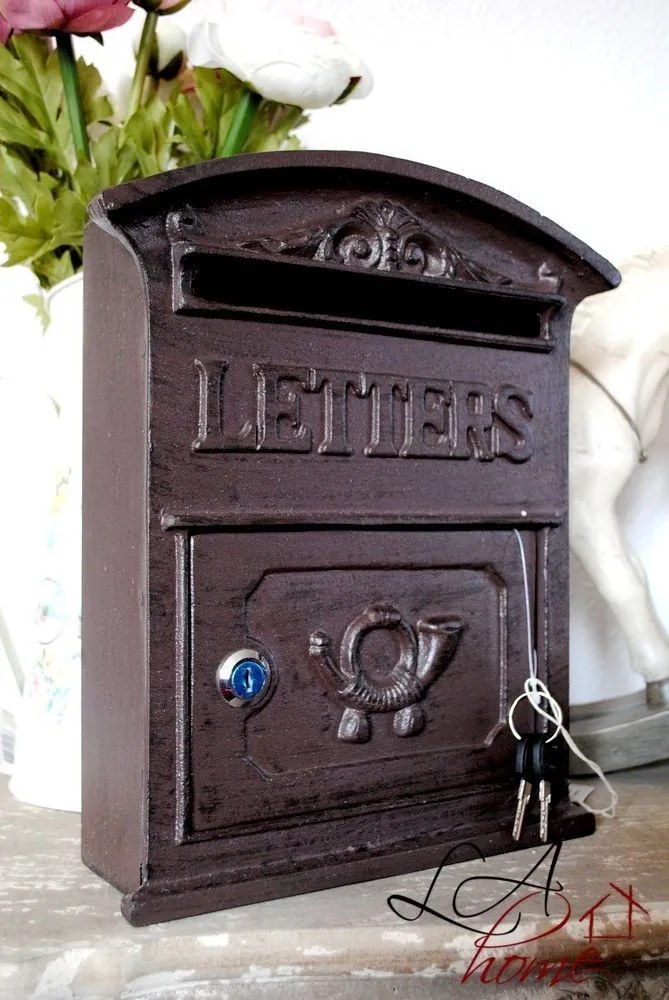 Hnědá poštovní schránka Letters - 27*9*31 cm