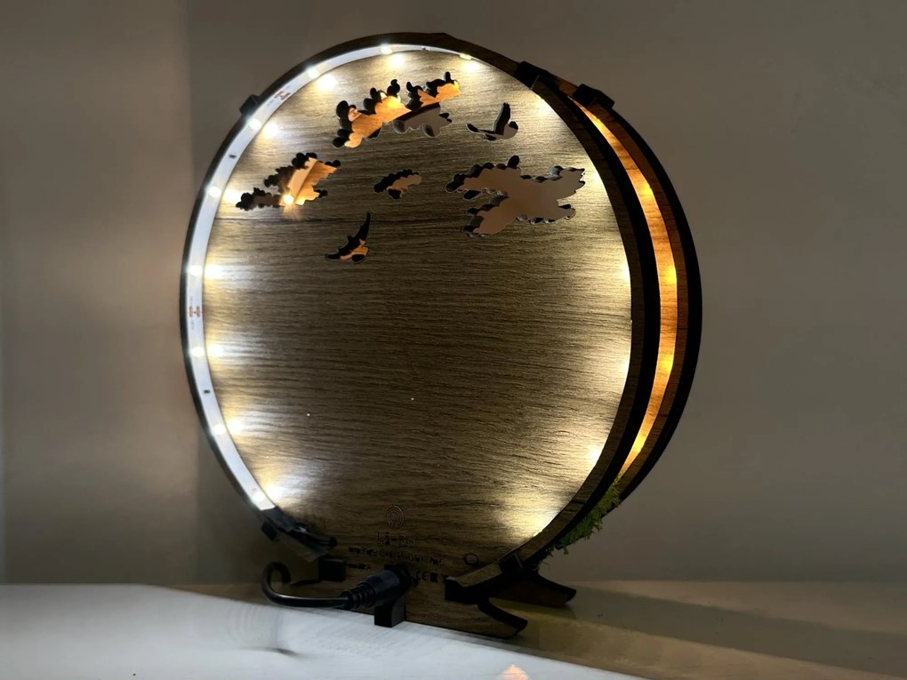 Li-Go "Kůň s mechem" dřevěná lampa s dvojitým podsvícením 20x22 cm dub